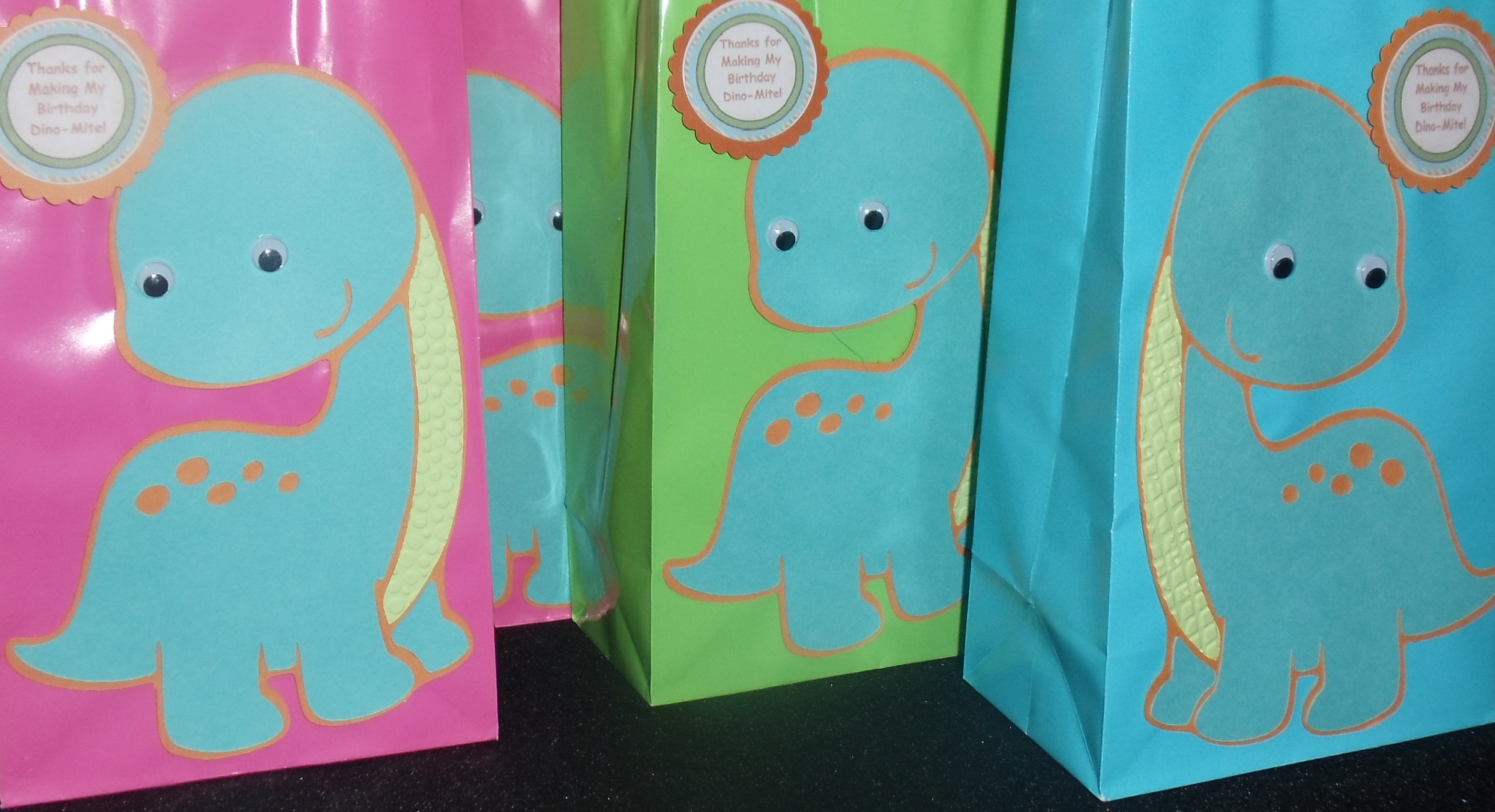 Dinosaur Goodie Bags on Luulla